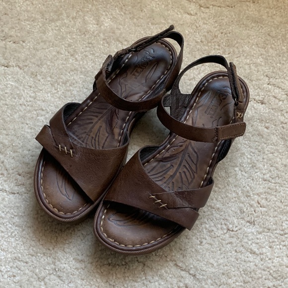 Born | Shoes | Born Leather Velcro Adjustable Back Strap Sandals Size 9 ...